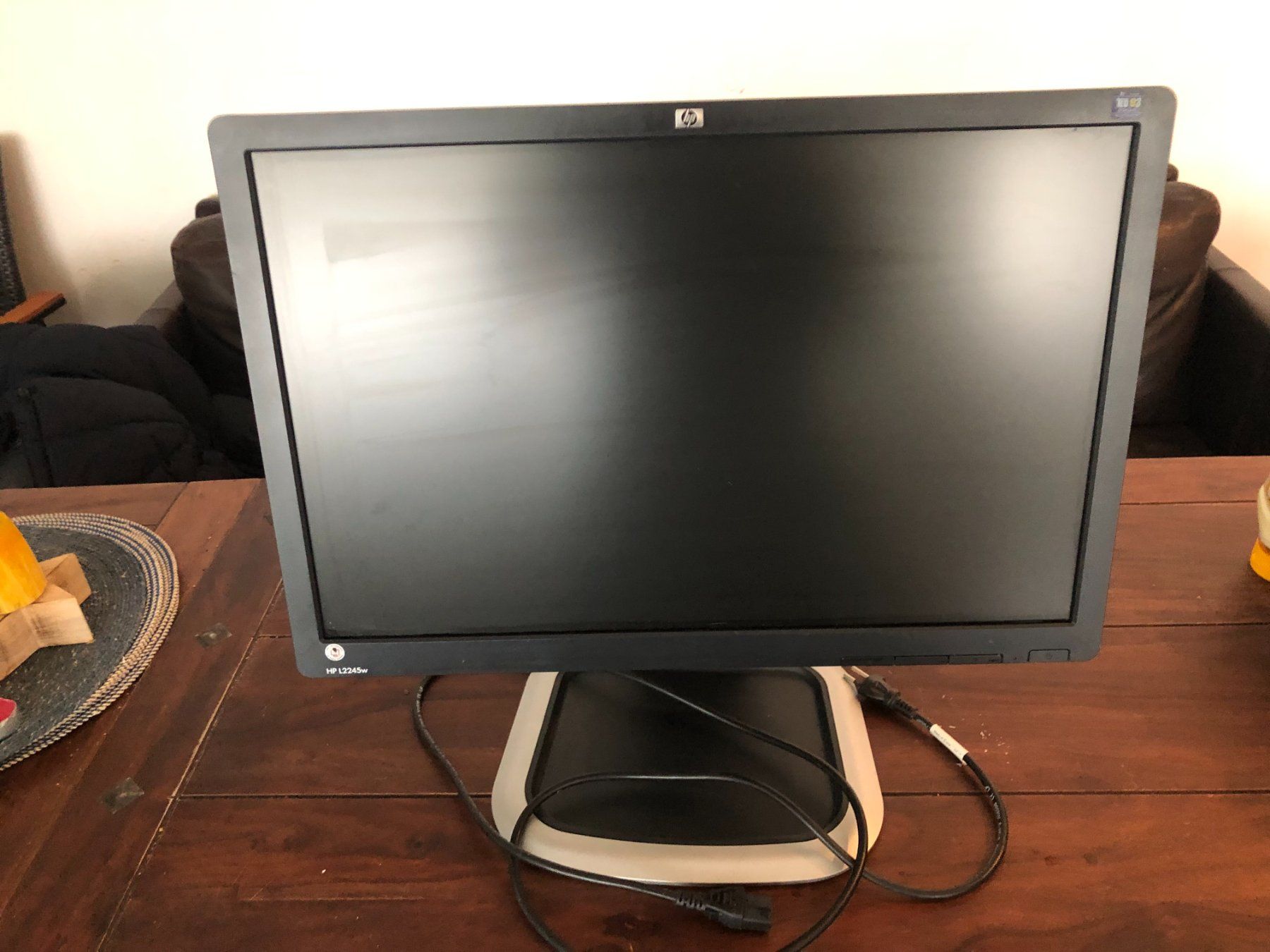 HP-Monitor, L2245w, 22-Zoll, dreh-/schwenkbar, guter Zustand (Gebraucht ...