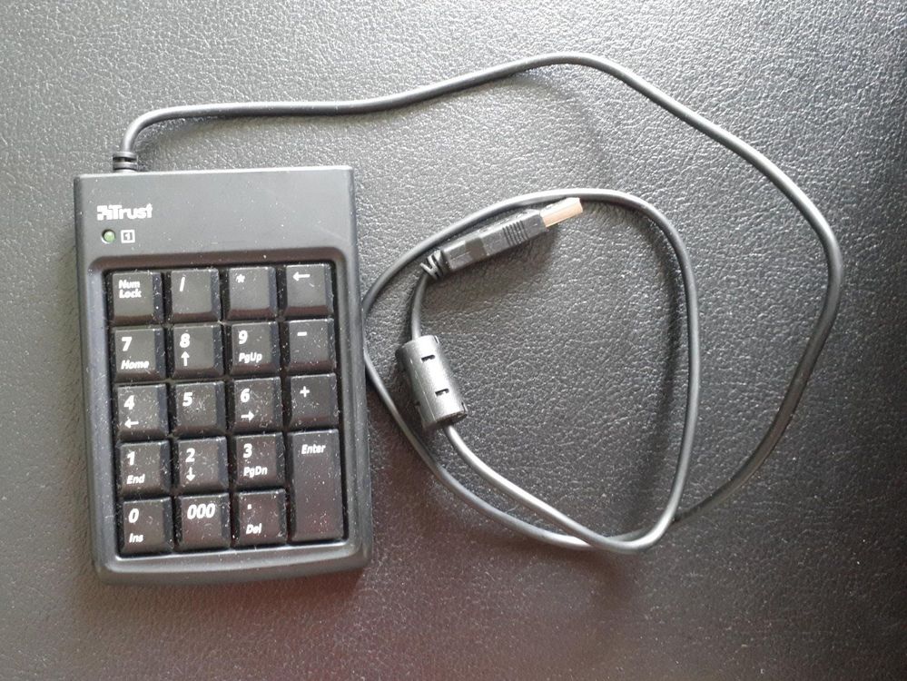 Externer Nummernblock / 2 USB-Eingänge (Neu (gemäss Beschreibung)) in ...