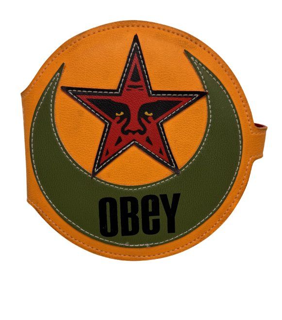 OBEY Vintage CD Holder Y2K – Streetwear Collectible (Gebraucht) in ...