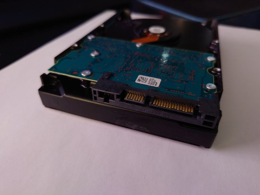 HDD - Toshiba/Hitachi - 2000 GB (Gebraucht) in Stäfa für CHF 12 – mit ...