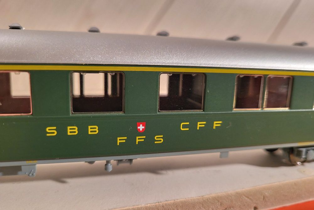 SBB - ROCO - 44880 - RIC - Wagen 2045 - 1.Klasse (Neu (gemäss Beschreibung)) in Biel/Bienne für ...