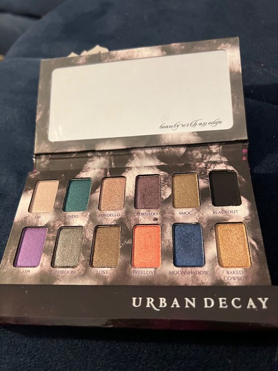 Urban Decay Shadow Box (Gebraucht) in für CHF 8 – mit Lieferung auf ...