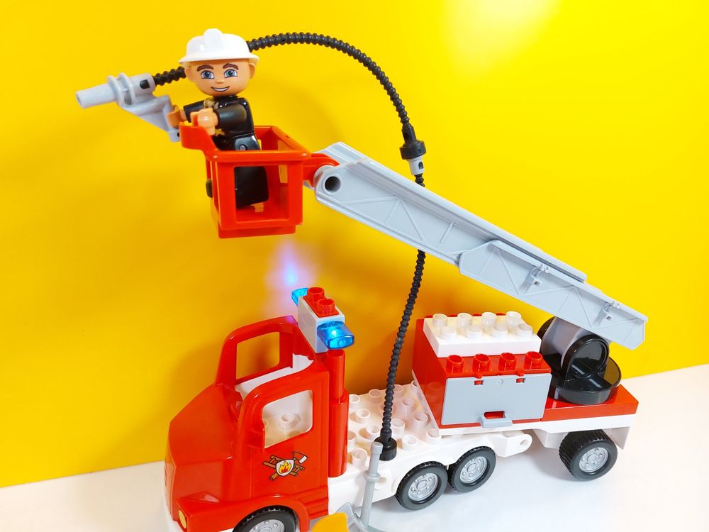 LEGO Duplo 5682 Feuerwehrwagen mit Licht und Ton - Komplett (Gebraucht) in St.Gallen für CHF 25 ...