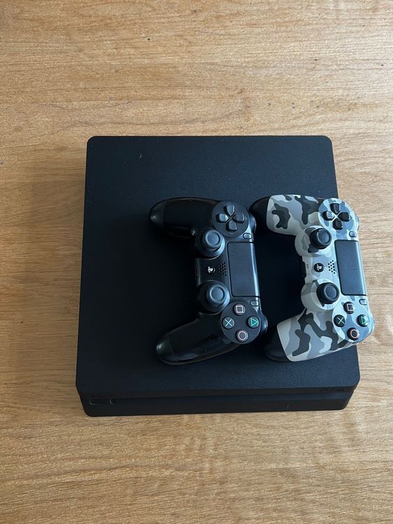 PS4-Slim + 2 Controller | Kaufen auf Ricardo