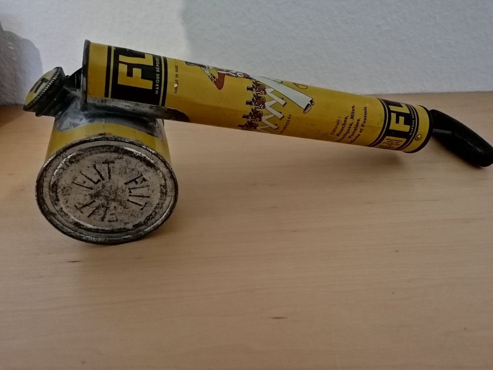 Antike FLIT Sprühdose | Kaufen auf Ricardo