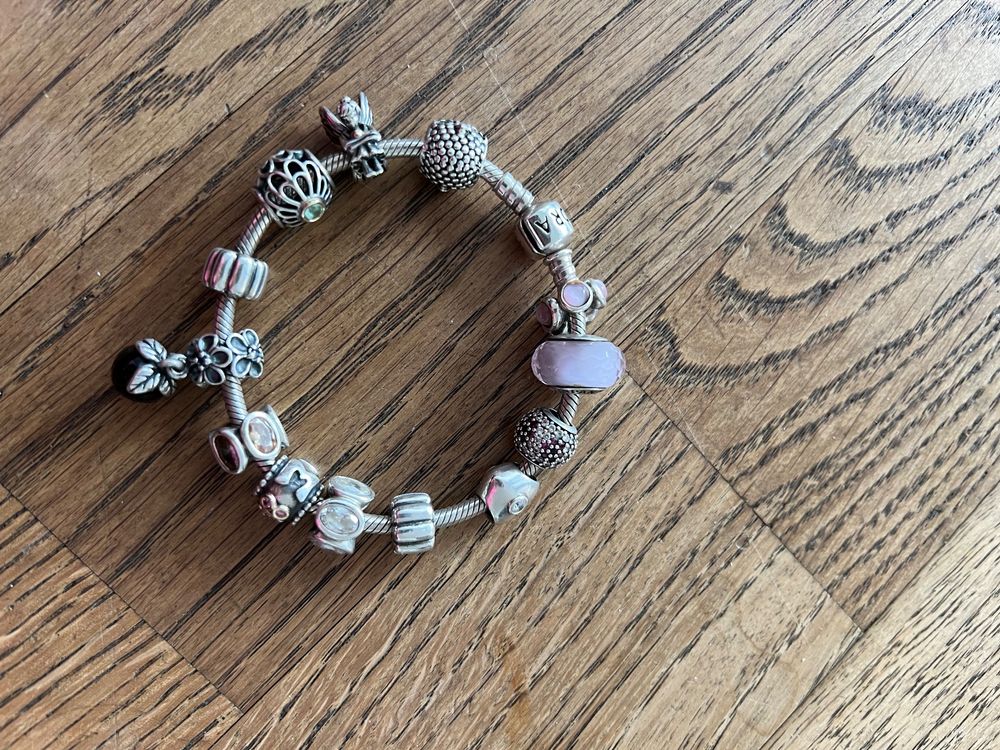 Original Pandora Armband mit 11 Pandora Anhängern | Kaufen auf Ricardo