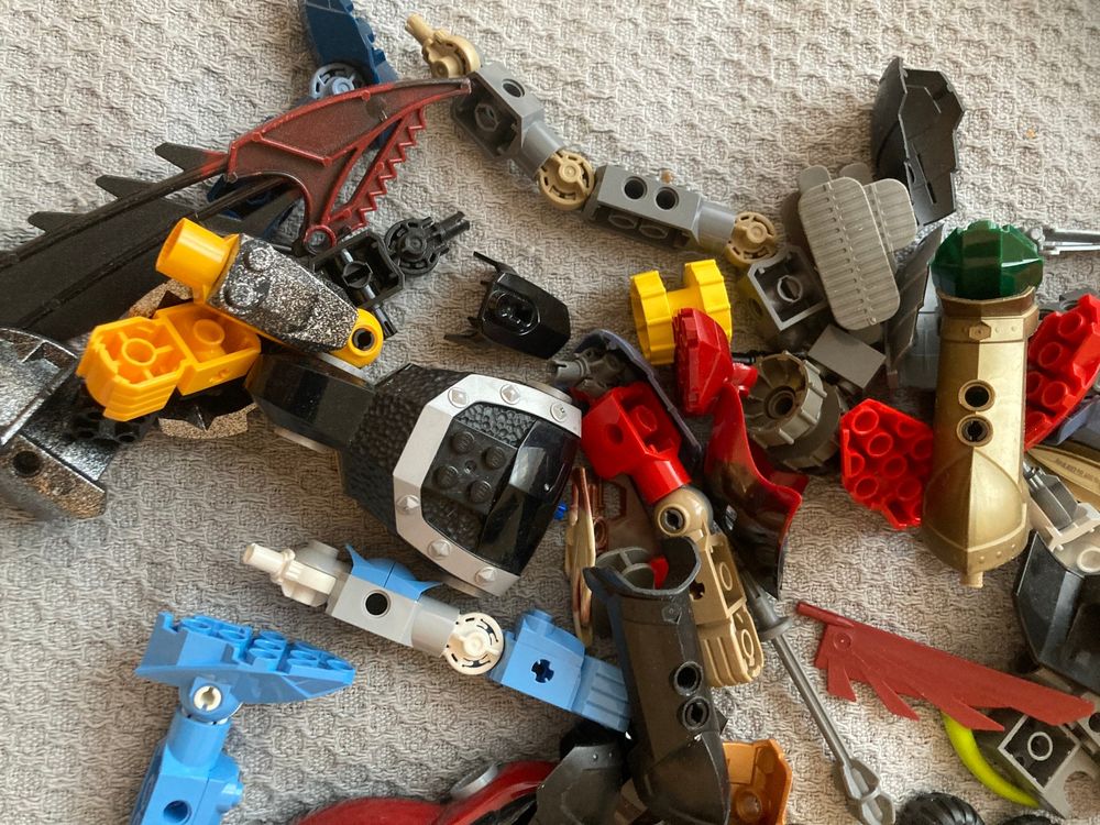1 Kg vorwiegend Lego Bionicel Teile ab 1 Franken | Kaufen auf Ricardo