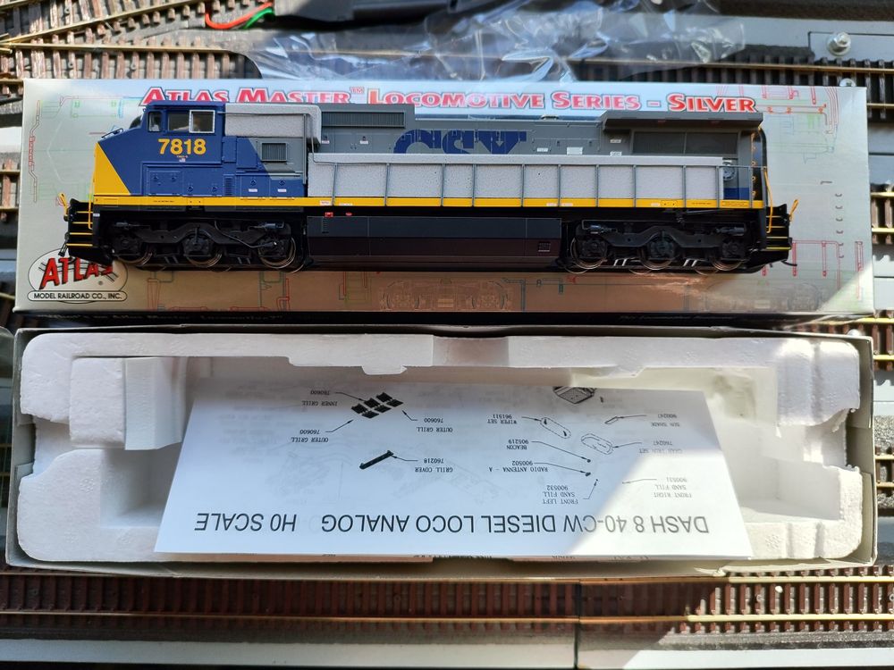 Atlas Silver Serie, CSX, Dash 8-40CW #7818, DC analog | Kaufen auf Ricardo