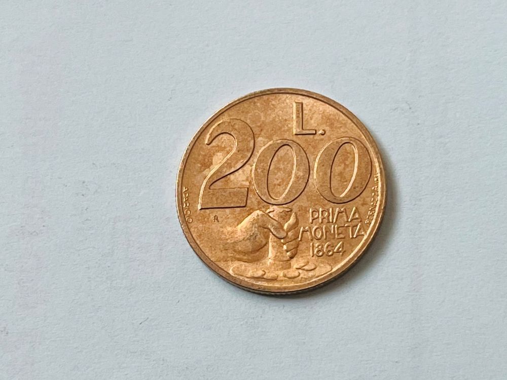 Italienische 200 Lire Münze (Gebraucht) in Neuenhof für CHF 3 – mit ...