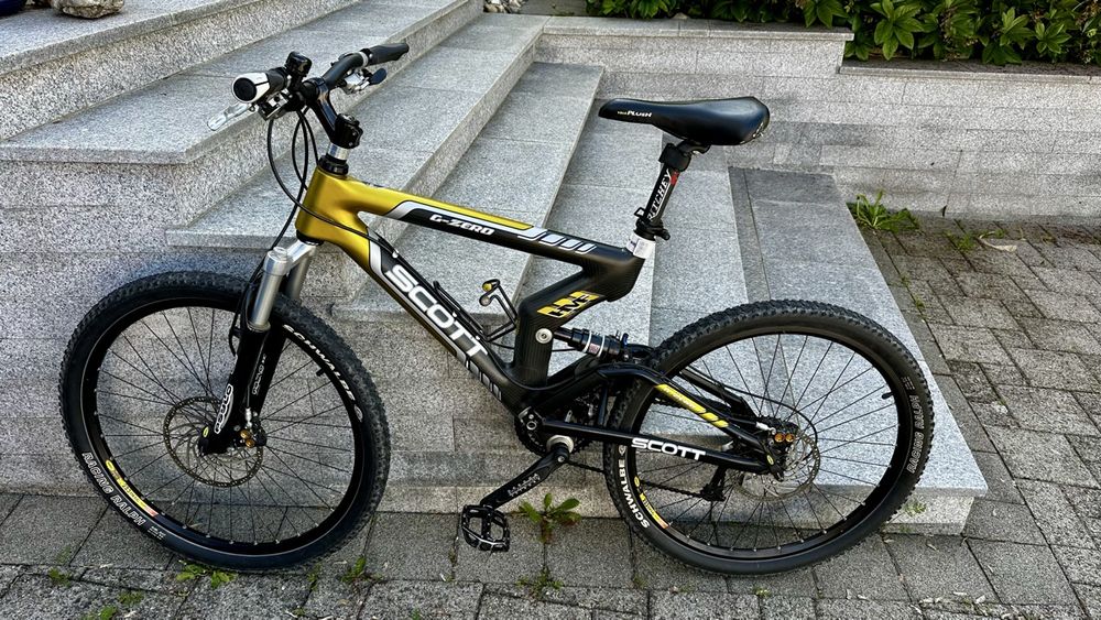 Scott G-Zero Strike FX, Carbon Fully, Hope 4-Kolben Bremse (Gebraucht ...