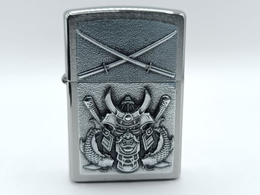 ZIPPO Samurai Emblem Feuerzeug 2007836 (Neu und originalverpackt) in ...