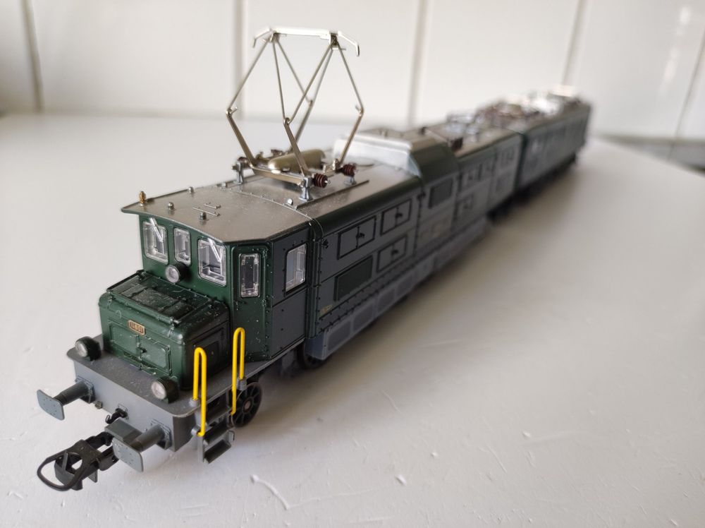 E-Lok SBB Ae 8/14, Lok-Nr. 11801, Jubiläumsmodell (Neu (gemäss Beschreibung)) in Seuzach für CHF ...