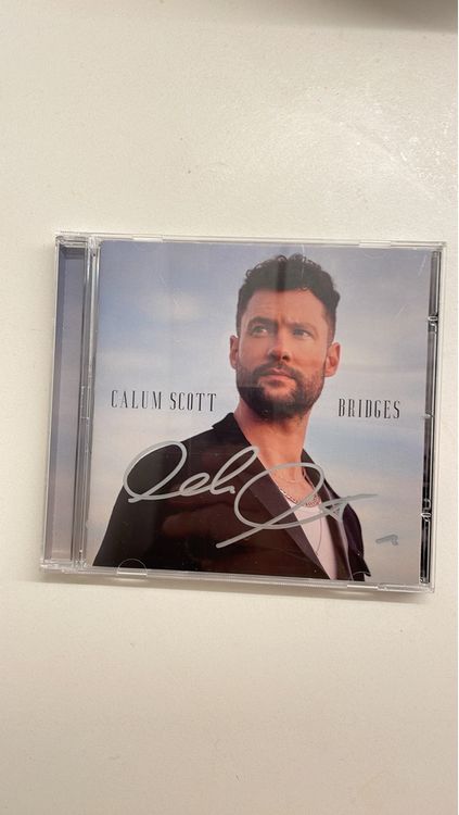 Calum Scott "Bridges" signiert (Neu (gemäss Beschreibung)) in Basel für ...