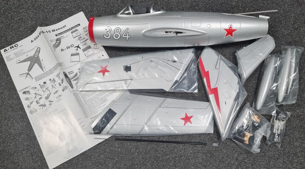 A-RC Model MIG - 15 mit EL. Fahrwerk (Neu und originalverpackt) in ...