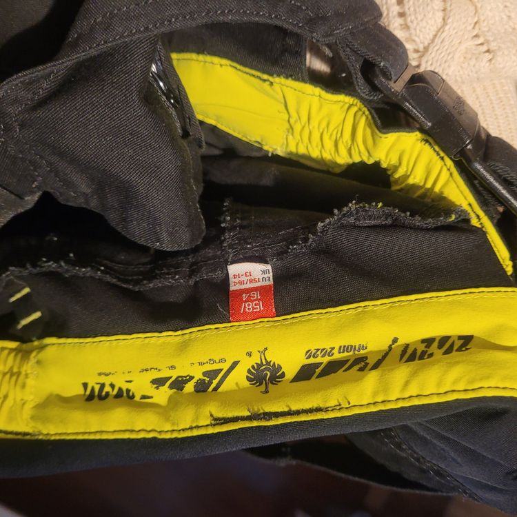 Arbeitshosen für Kinder (Gebraucht) in Eschenbach SG für CHF 40 – mit ...