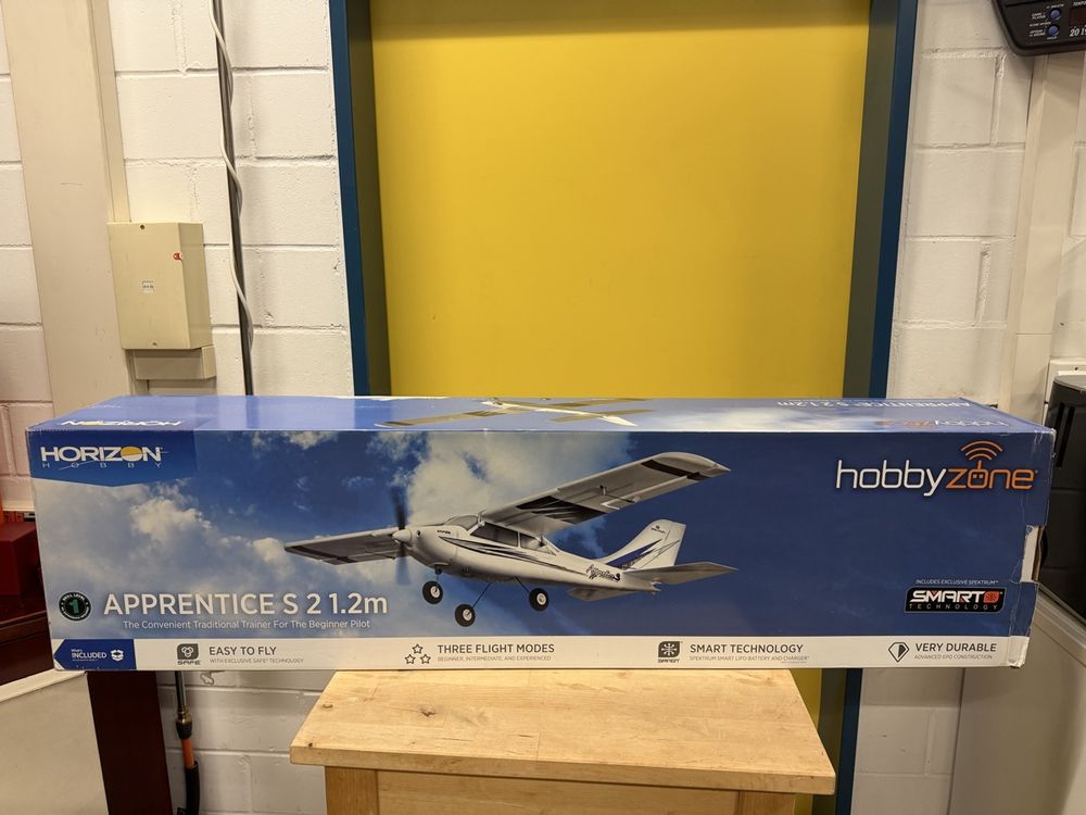 Horizon Hobby Apprentice S 2 1.2m, NEU im Originalkarton! (Neu und ...