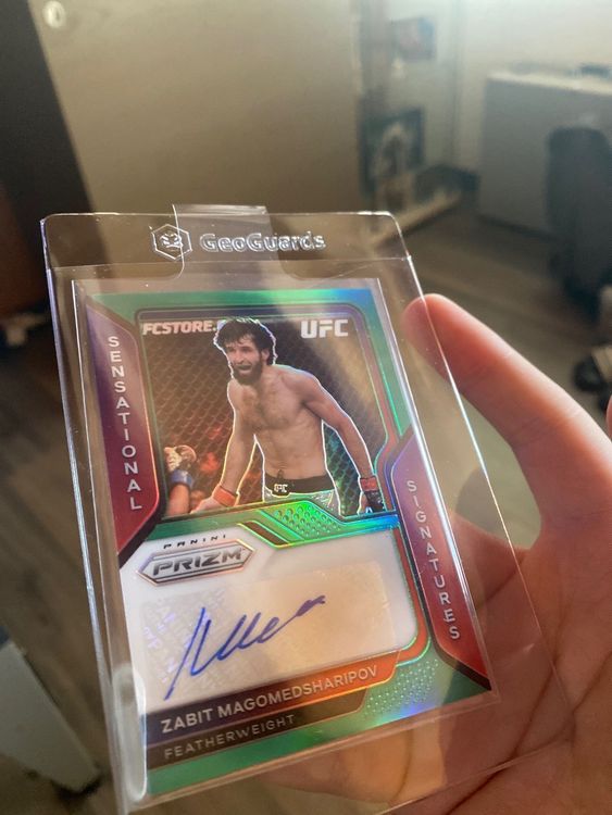 Zabit UFC MMA Signed rare Karte original (Neu (gemäss Beschreibung)) in ...