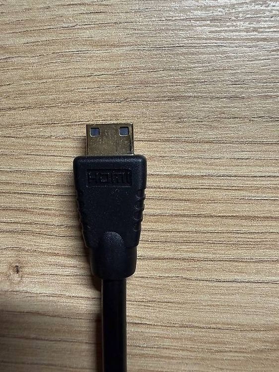 Câble HDMI (D'occasion) à Le Peuchapatte pour CHF 3 – retrait ...