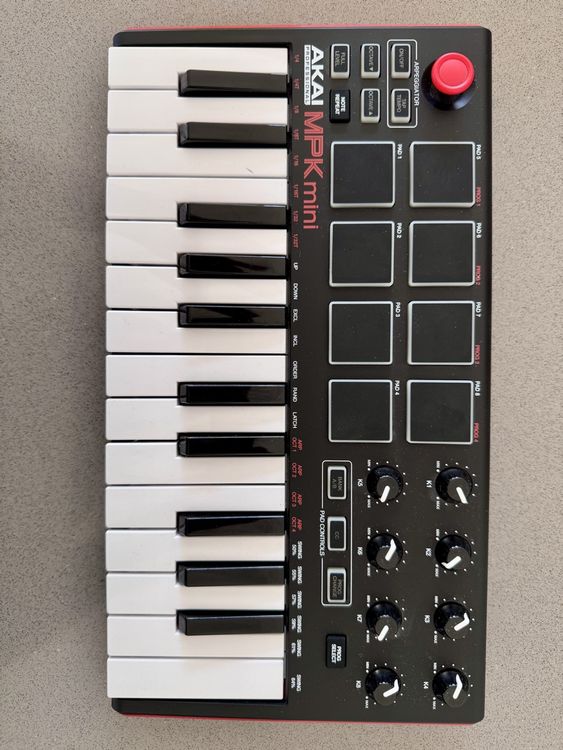 Akai MPK mini - USB MIDI Keyboard - Top Zustand (Gebraucht) in ...
