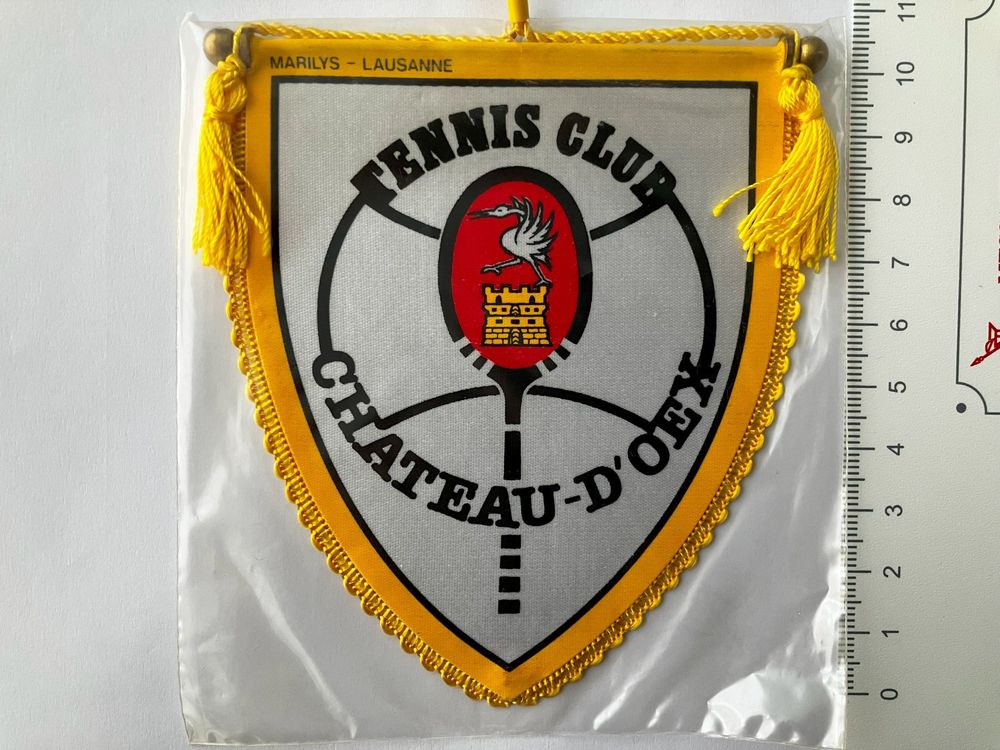 Vintage Fanion/Wimpel TENNIS CLUB CHATEAU-D'OEX (Neu und originalverpackt) in Gland für CHF 8 ...