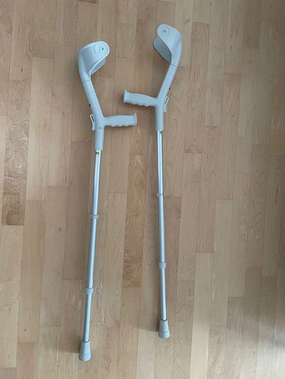 Krücken / Gehilfe | Kaufen auf Ricardo