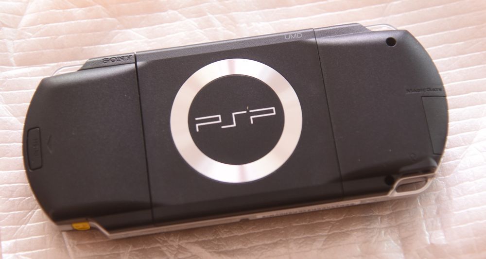 Sony PSP Value Pack (PSP 1004 K / CIB) (Gebraucht) in Frenkendorf für CHF 201.95 – mit Lieferung ...