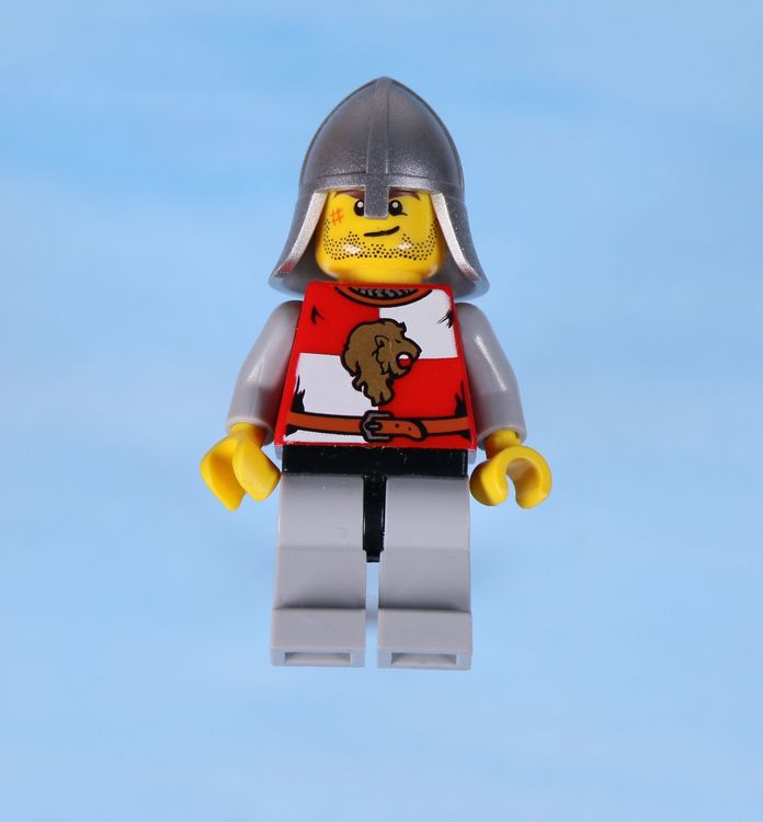 Lego Minifigur Kingdoms - Lion Knight Quarters, Helmet with (Gebraucht ...