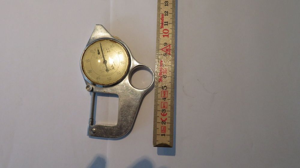 Micrometer alt der Firma Ames Div. = 0.1 mm (Gebraucht) in Wetzikon ZH ...
