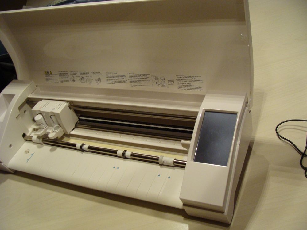 Silhouette Cameo 3 Plotter Schneideplotter mit Tasche | Kaufen auf Ricardo