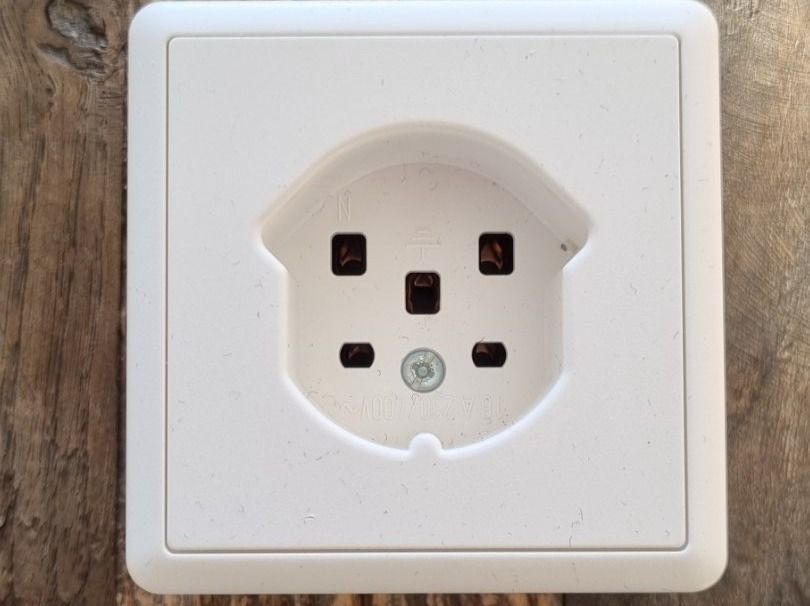 Steckdose Type 25 Edizio II (Gebraucht) in Seelisberg für CHF 10 – nur ...