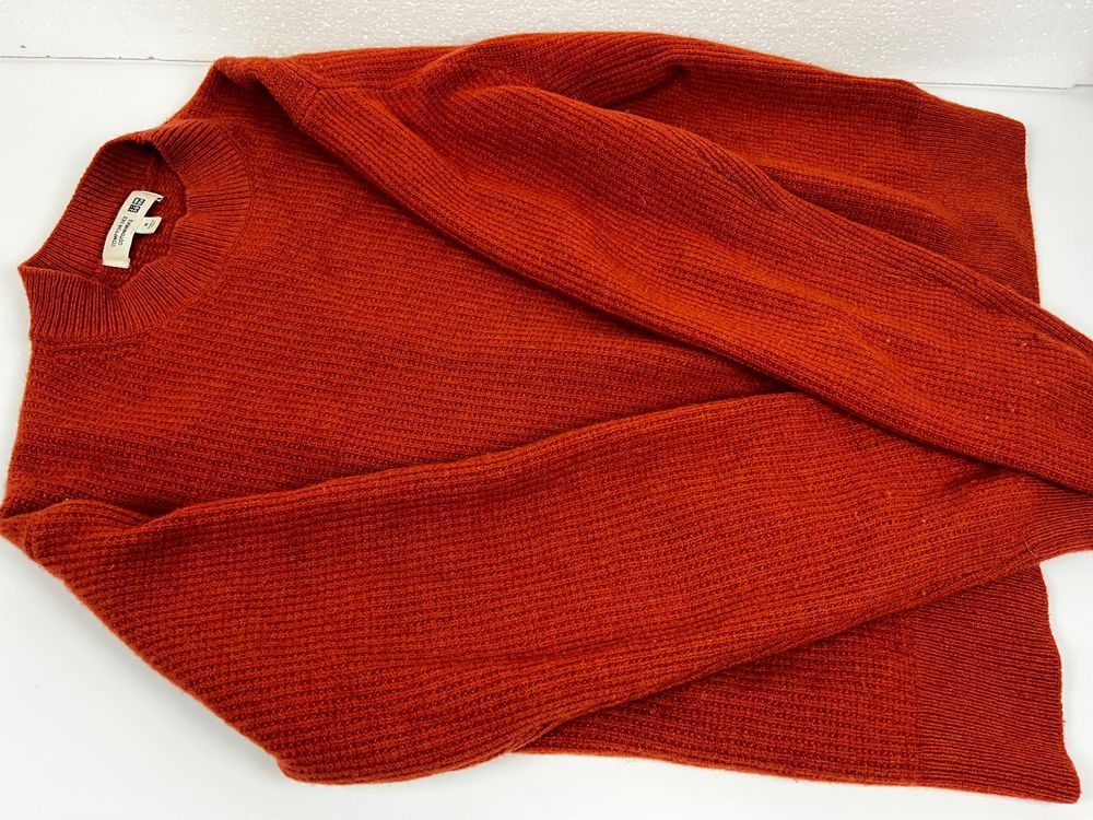 UNIQLO Pullover Comptoirs de Connoniers Rust Red Size M (Gebraucht) in ...