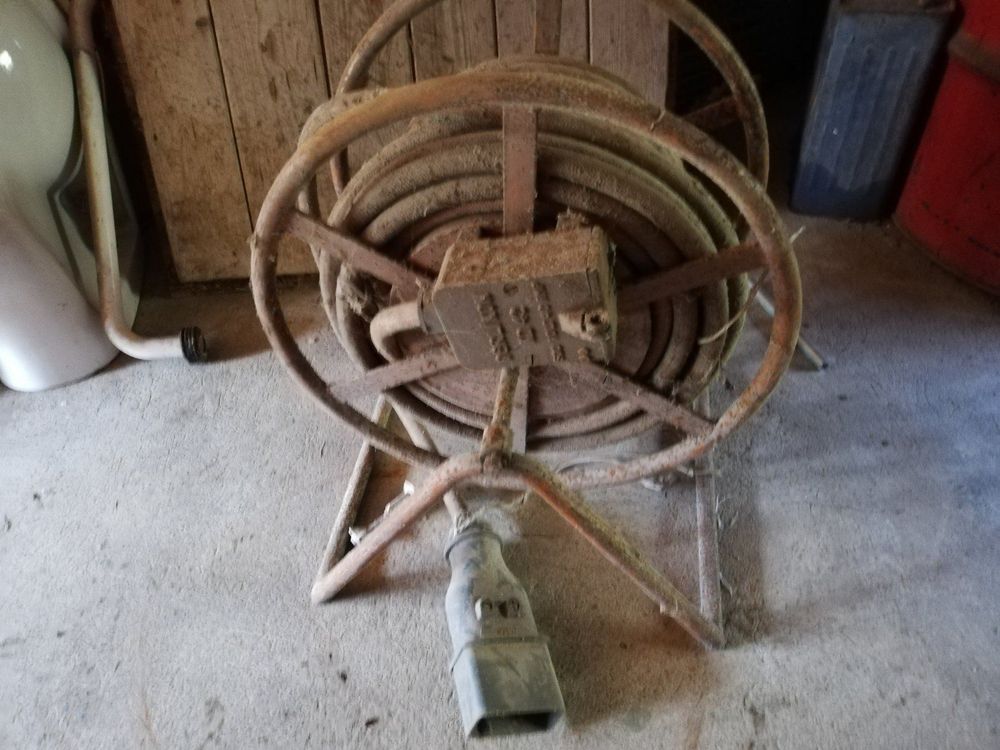 Altes Elektrokabel (Gebraucht) in Staffelbach für CHF 35 – nur Abholung ...