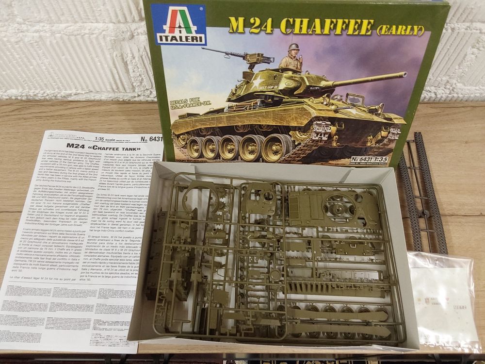 Italeri M24 Chaffee (Early) 1:35 (Neu und originalverpackt) in Zürich ...