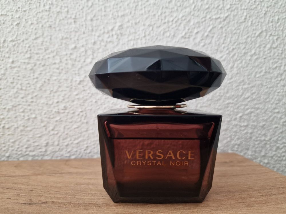 Versace Crystal Noir 75/90ml Edt (Gebraucht) in Root für CHF 40 – mit Lieferung auf Ricardo kaufen
