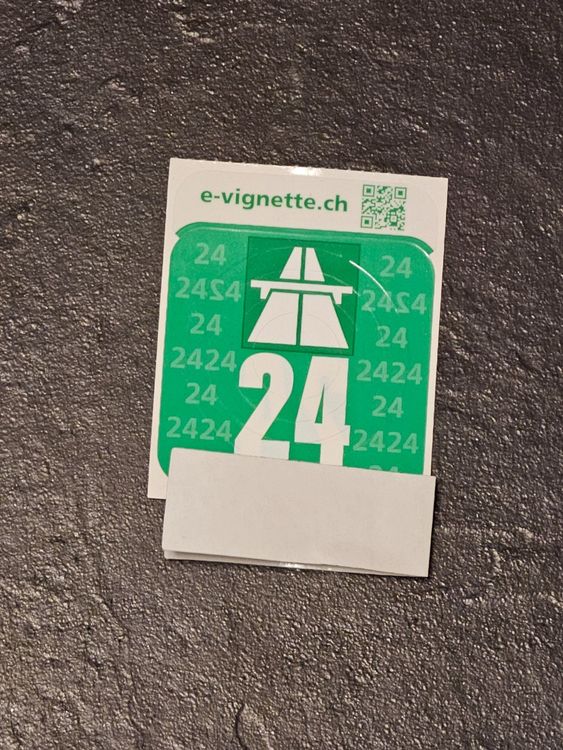 Autobahnvignette 2024 (Neu und originalverpackt) in Zihlschlacht für CHF 36 – mit Lieferung auf ...