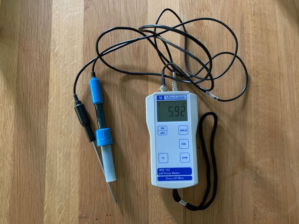 Milwaukee Ph Meter (MW 102) with temperature probe (Gebraucht) in ...