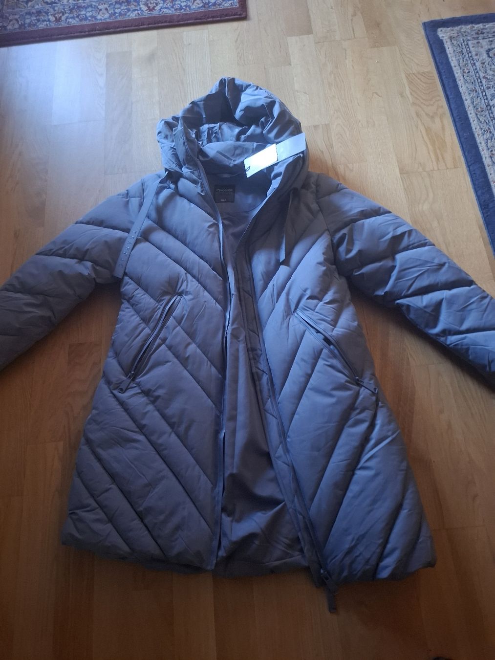 Chicoree Wintermantel mit Kapuze, Grösse M, Neu mit Etikett (Neu und ...