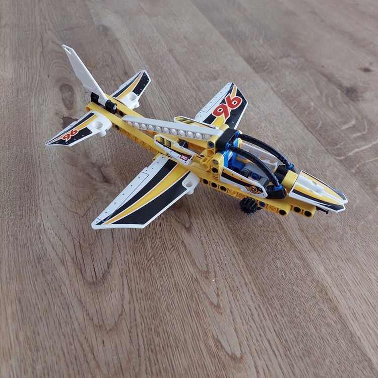 Lego Technik 42044 Team Jet (Gebraucht) in Fehraltorf für CHF 8 – mit ...
