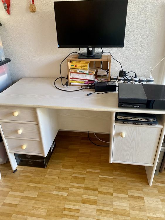 Grosser, stabiler Schreibtisch mit viel Stauraum! Top Zustan (Gebraucht ...