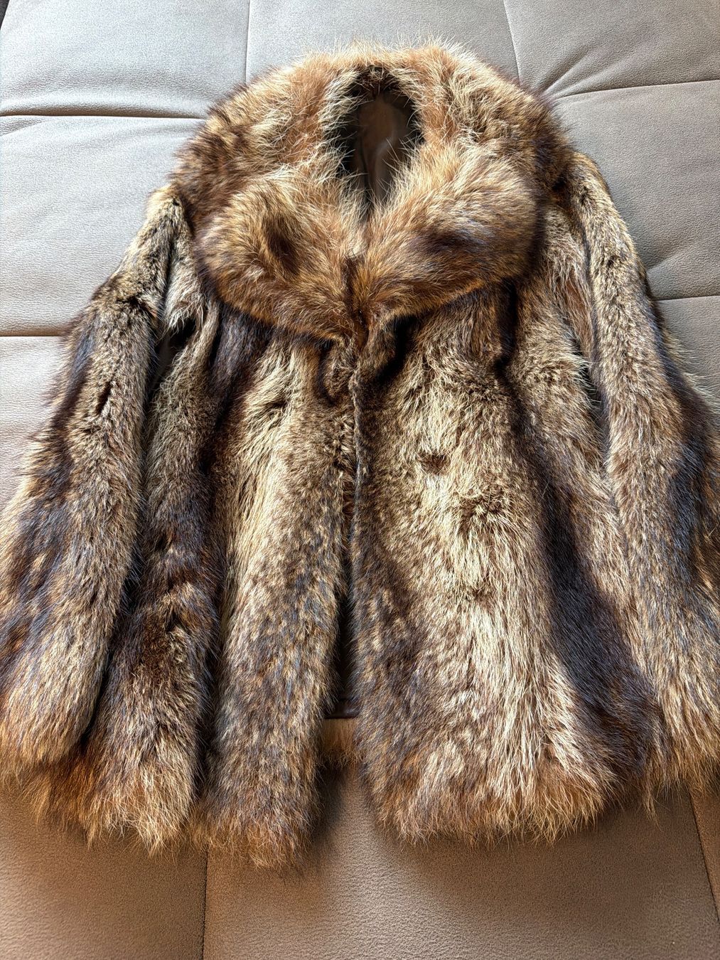 Edle echt Pelz Jacke Waschbär, warm für kalte Tage (Neu (gemäss ...
