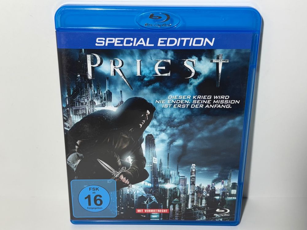 Priest Blu Ray (Gebraucht) in Wilderswil für CHF 2.9 – mit Lieferung auf Ricardo kaufen