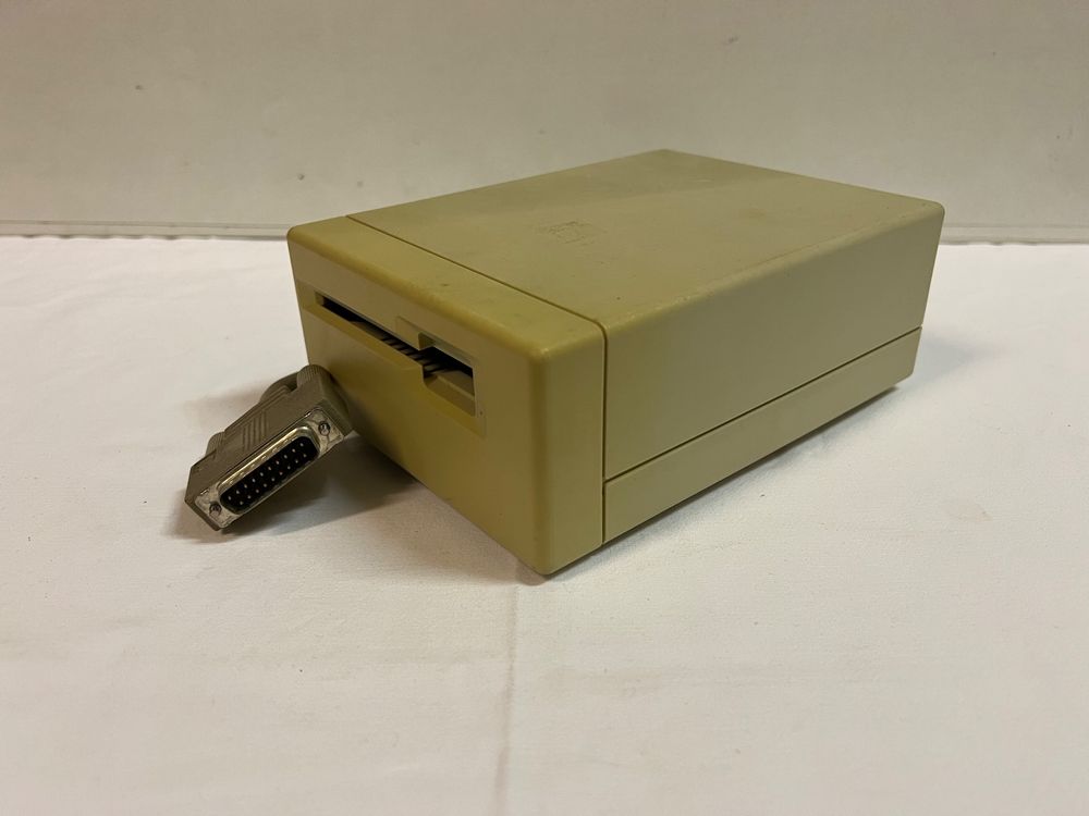 Apple M0130 External Floppy Drive for Vintage Macintosh (Gebraucht) in ...