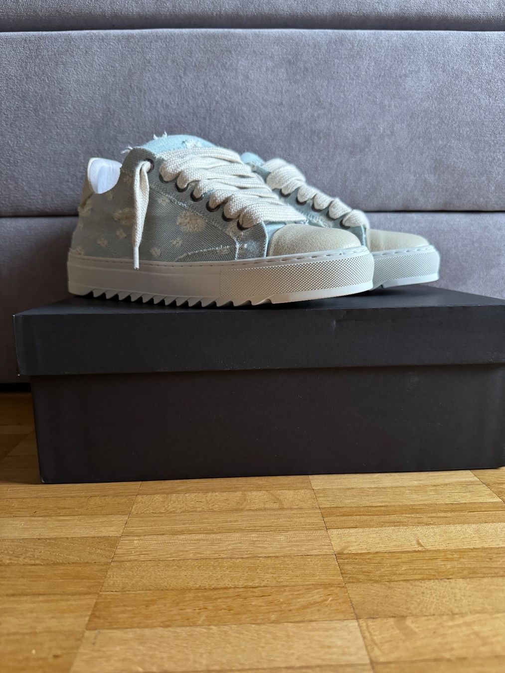 Numeris Vintage Blue (Neu und originalverpackt) in Basel für CHF 180 – nur Abholung auf Ricardo ...