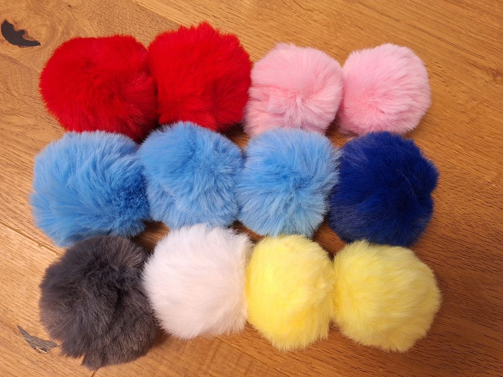 12x Bommel kurzhaar (Neu (gemäss Beschreibung)) in Abtwil AG für CHF 1 ...