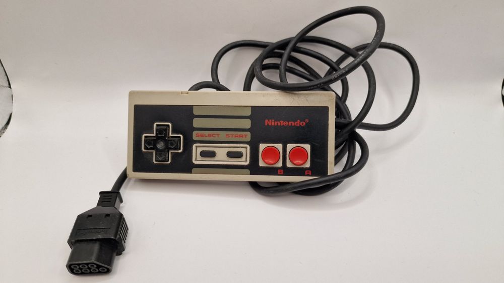 Original Nintendo NES Controller (Gebraucht) in Düdingen für CHF 13.9 ...