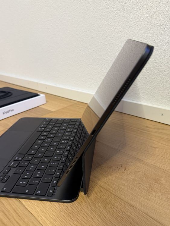 iPad Pro 13” M5 256GB Wi-Fi + Magic Keyboard + Cover (Neu (gemäss ...