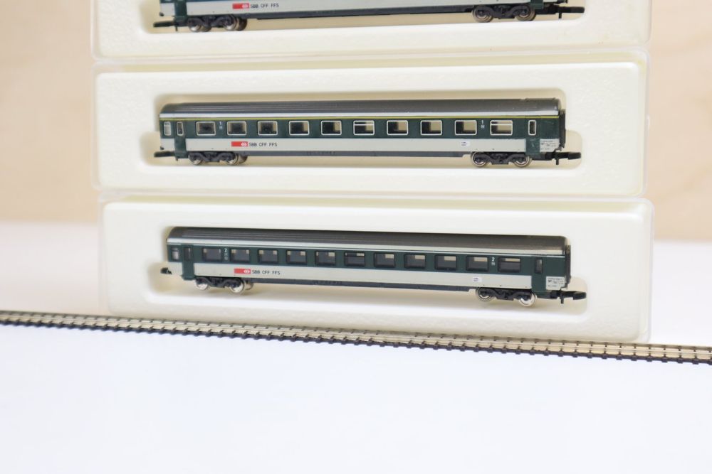 Märklin mini club 4 x SBB Personenwagen 8745 / 8746 / 8747 | Kaufen auf ...