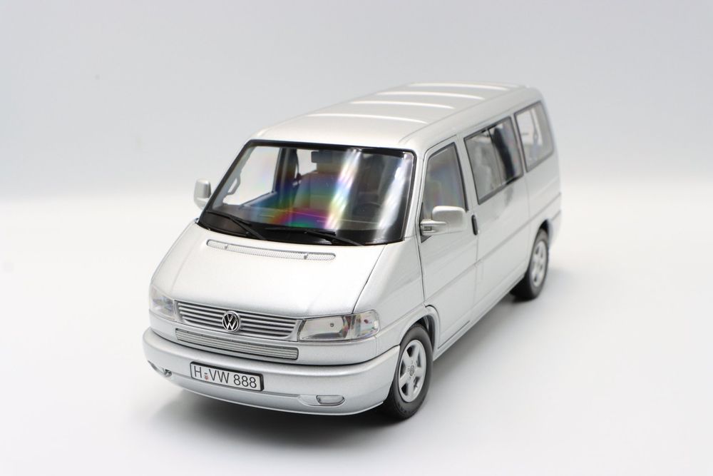 VW T4b Caravelle 2002 1:18 Schuco (Neu und originalverpackt) in Bühl b ...