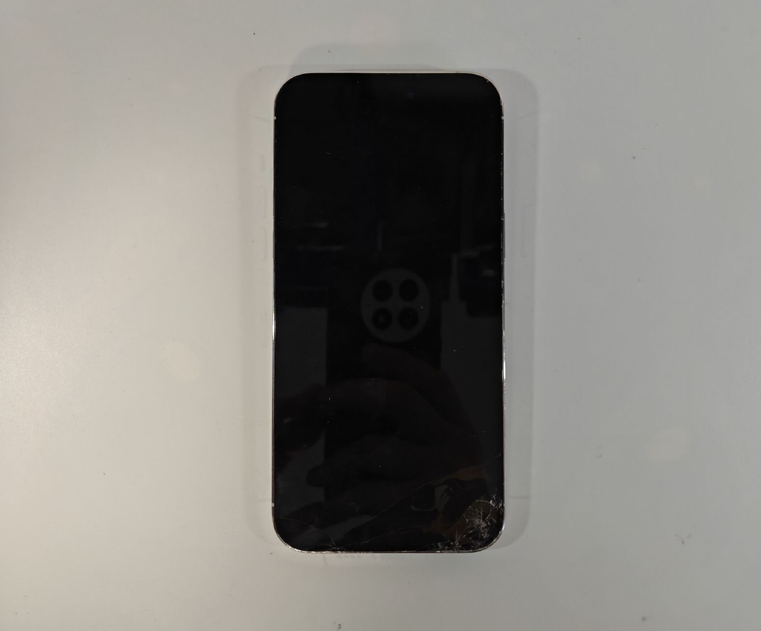 iPhone 14 Pro Max Weiss (Defekt) in Ehrendingen für CHF 135 – mit ...
