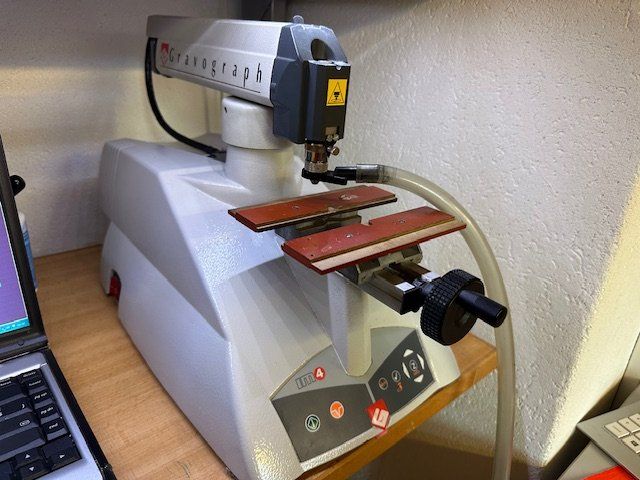 Gravograph IM4 Graviermaschine mit Software - für Bastler (Gebraucht ...